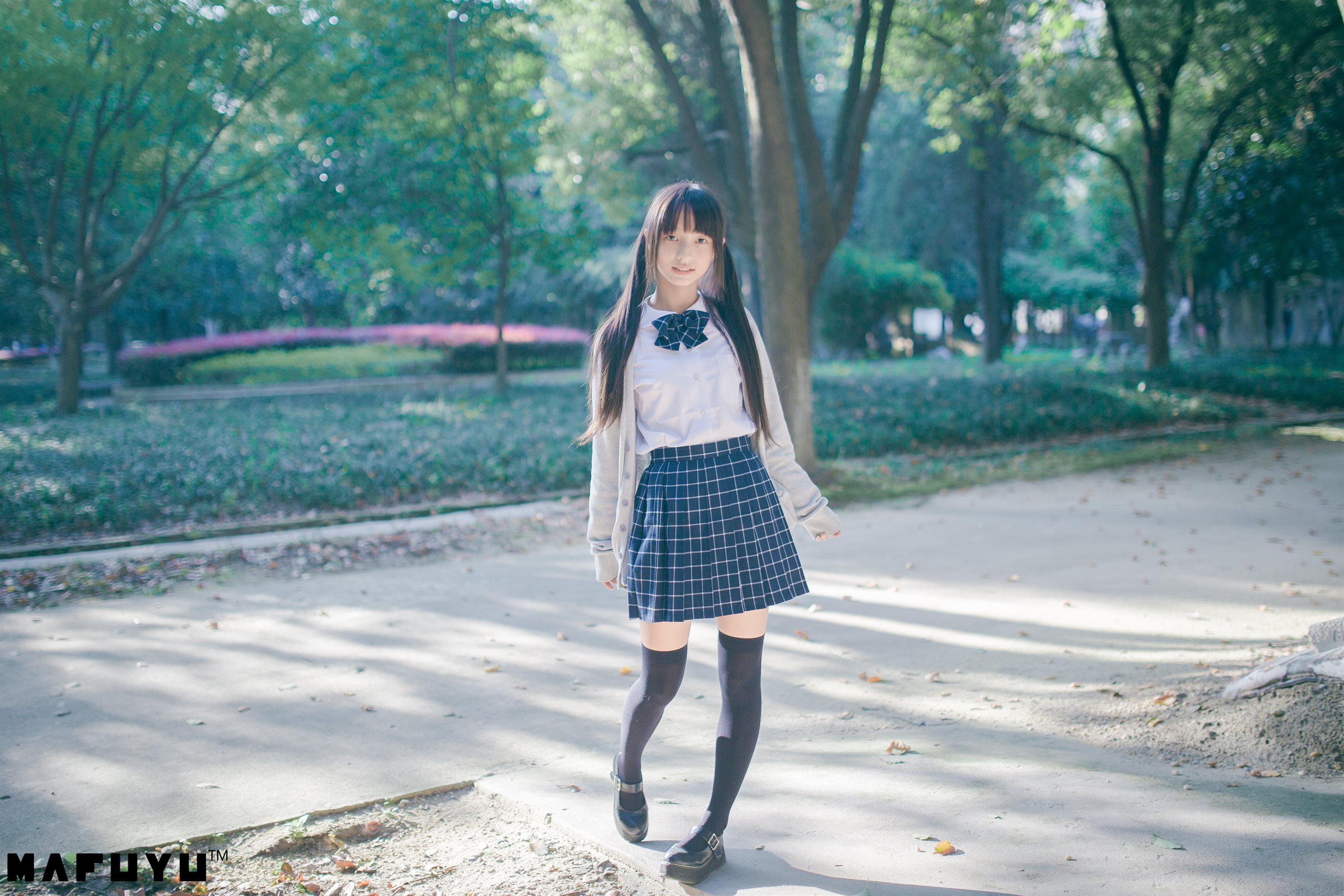 神楽坂真冬-早期写真-JK制服-A - 写真アルバム