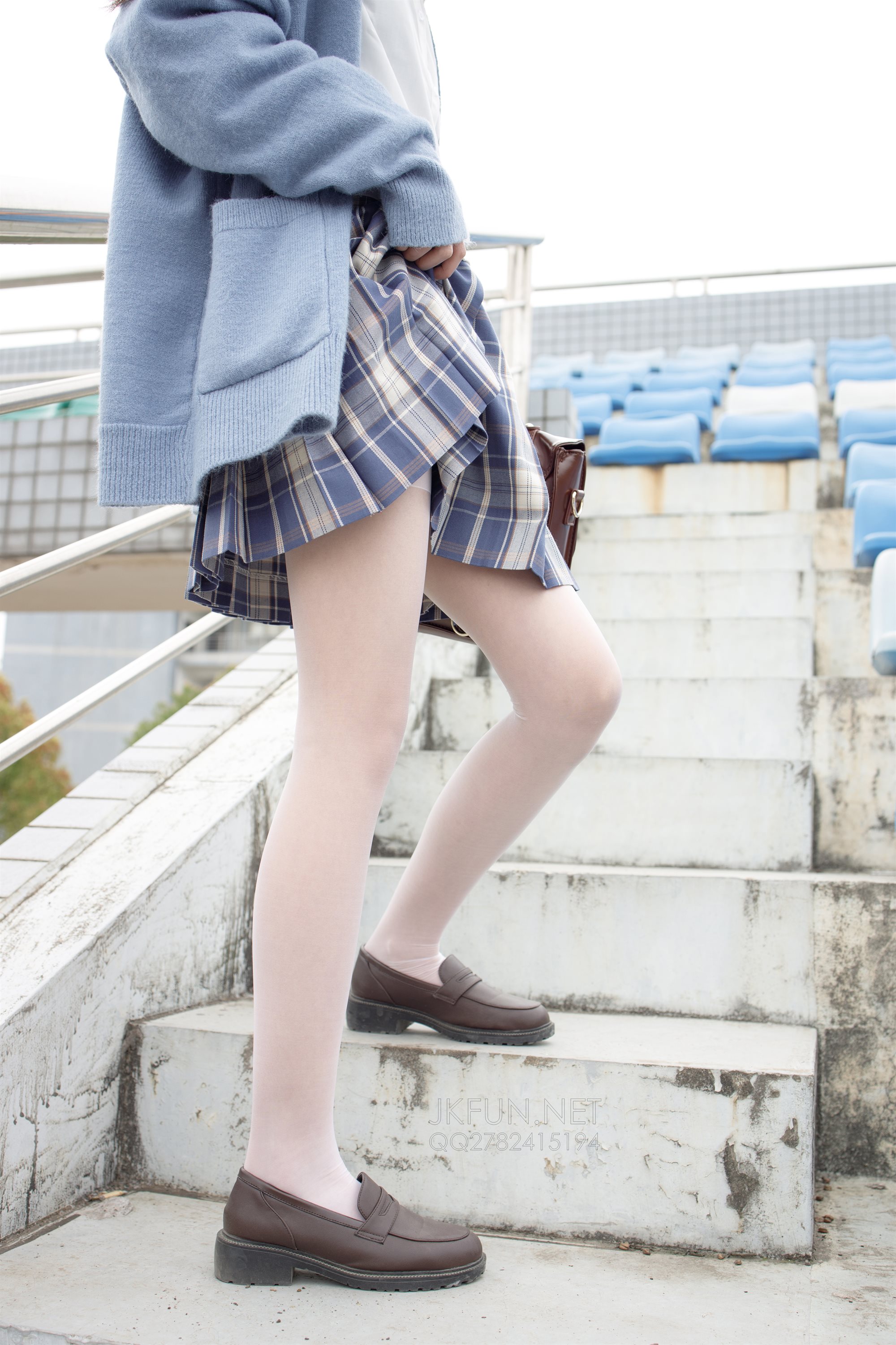 JKFUN-003 - 写真アルバム