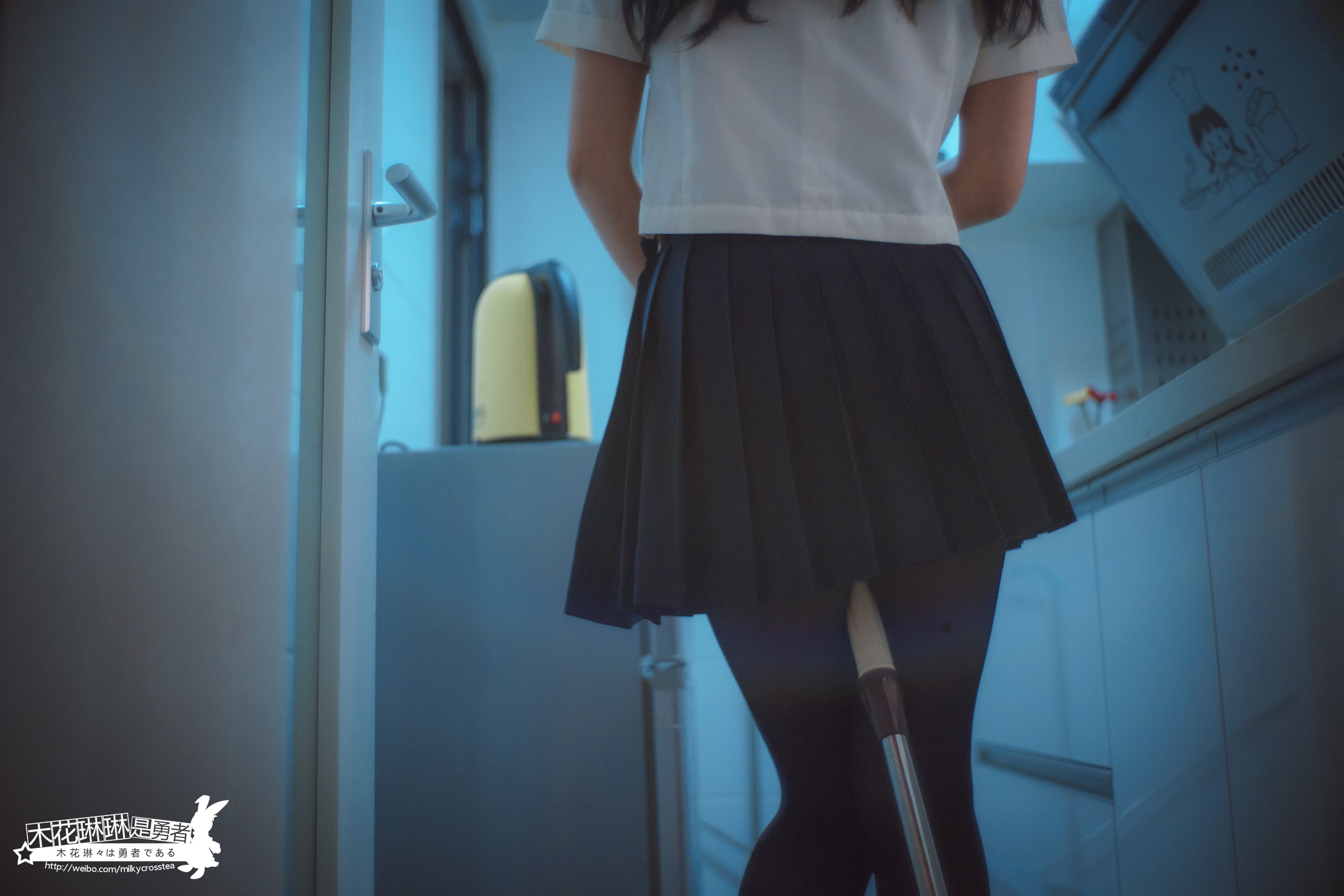 木花琳琳是勇者-太太是黑丝袜JK Vol.2(太太是女高中生-第二季-拖地地) - 套图