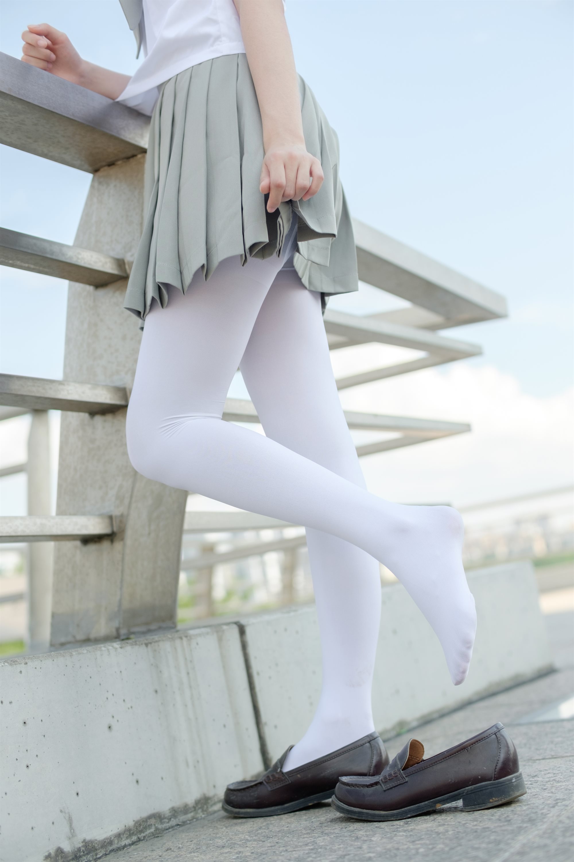 森萝财团-R15-026 - 套图