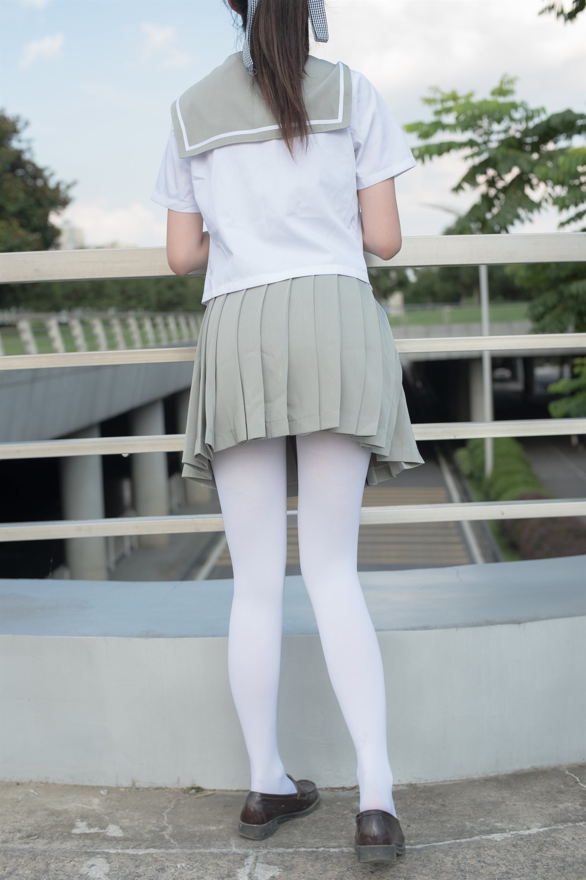 森萝财团-R15-026 - 套图