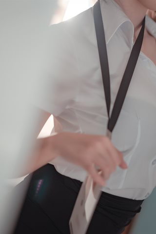 阿薰kaOri-黑丝OL - 套图